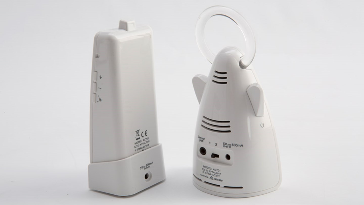 Angelcare Touchscreen Movement & Sound Monitor AC701-25P Review | Baby ...