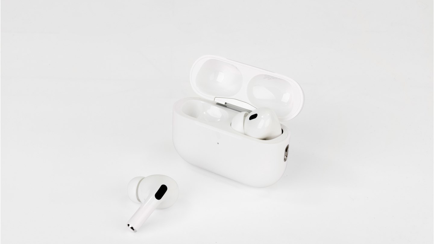 Apple Airpods Pro 2nd Generation Review Headphones And Earphones