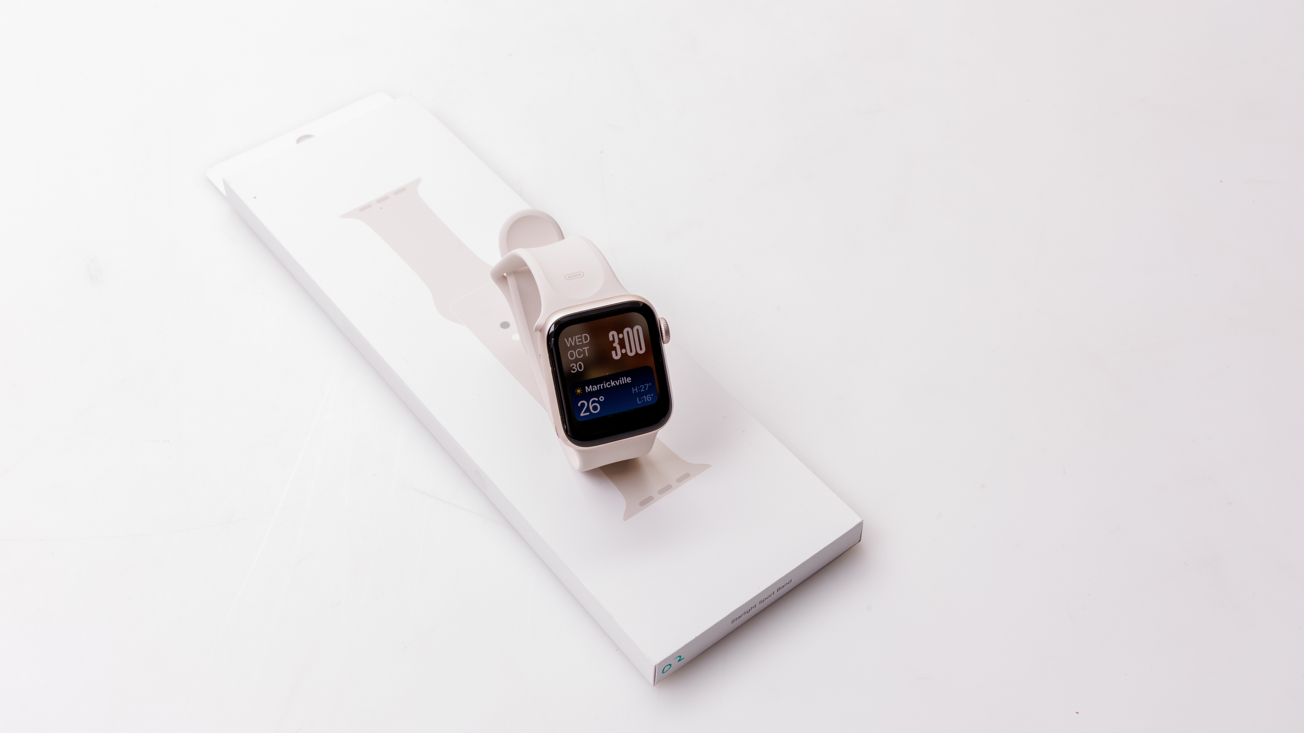 Apple Watch SE (Gen 2) 40mm Starlight Aluminium GPS, Starlight Sport ...