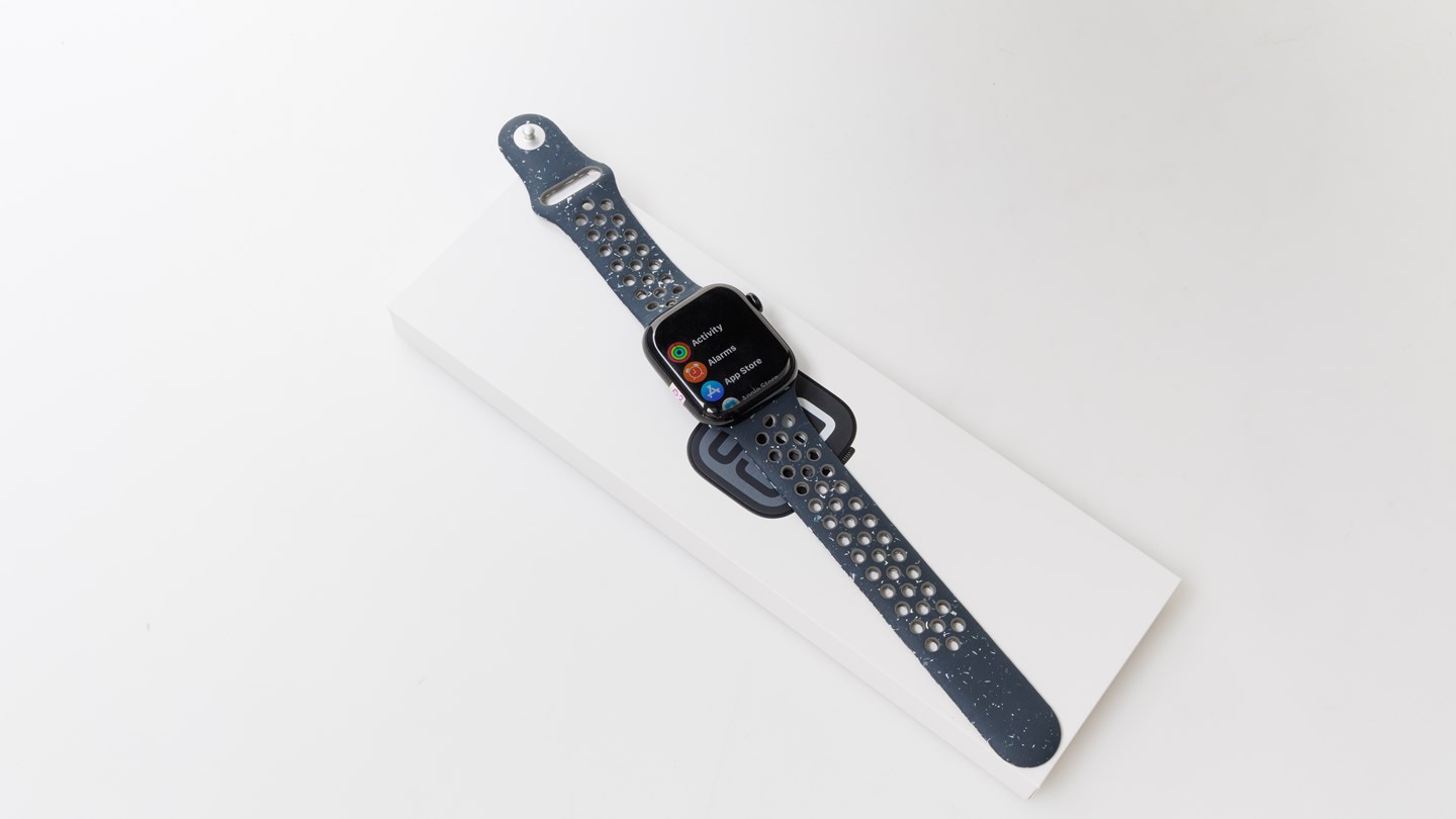 Apple Watch Series 10 42mm Jet Black Aluminium GPS, Midnight Sky Nike ...
