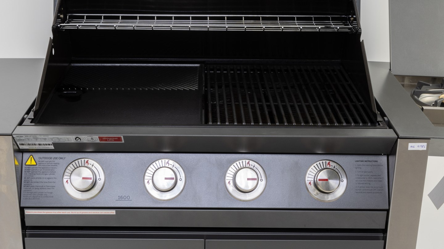 Beefeater 1600 Series Four Burner BBQ with Trolley BMG1641DA Review ...