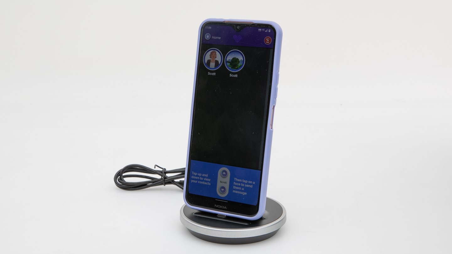 Big Purple Phone Family and Friends with Tabletop Fast Charger Review ...