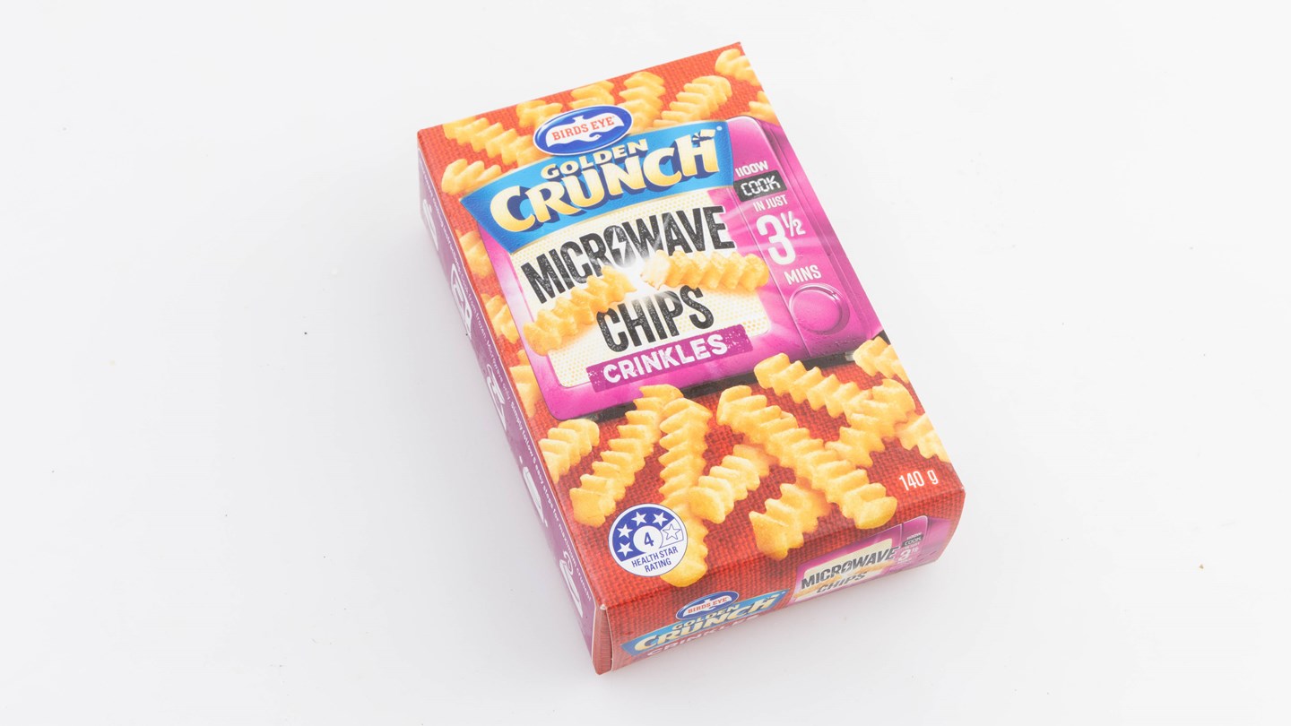 Birds Eye Golden Crunch Microwave Chips Shoestring Review | Frozen chip ...