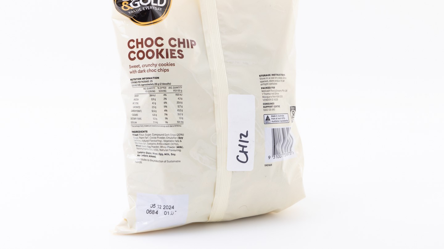 Black & Gold Choc Chip Cookies Review | Chocolate chip cookie | CHOICE