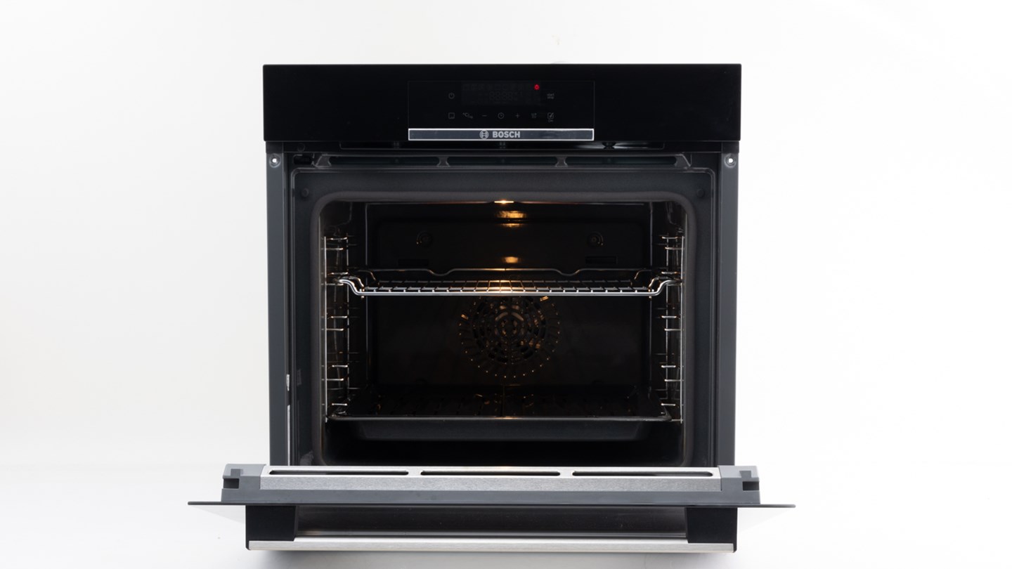 Bosch HBA172BB0A/72 Series 4 Built-In Oven Black Review | Wall oven ...