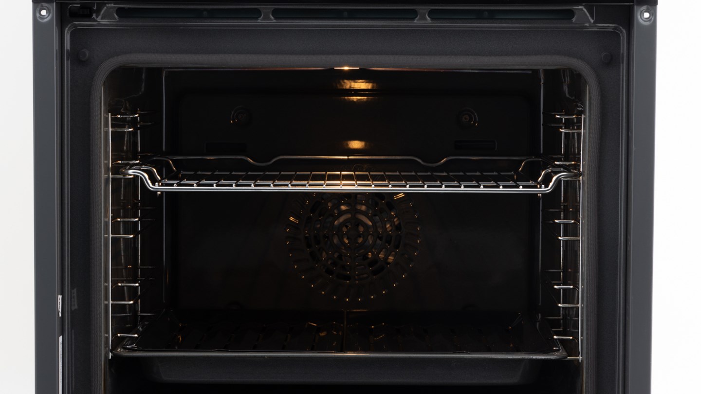 Bosch HBA172BB0A/72 Series 4 Built-In Oven Black Review | Wall oven ...