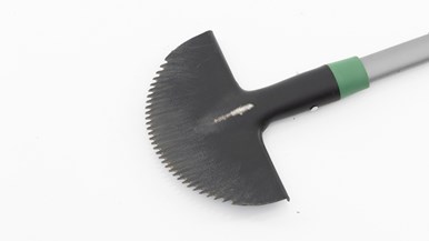 Cyclone Half Moon Edger review - CHOICE