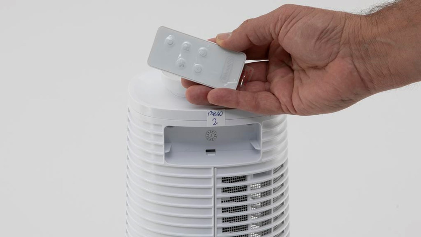 DeLonghi Dual Oscillation Tower Fan DETF122.WH Review | Pedestal and ...