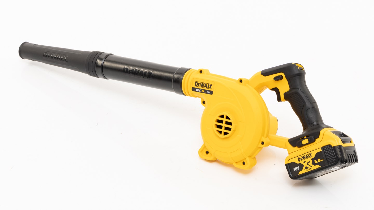 DeWalt 18V XR Blower Review | Leaf blower and blower vac | CHOICE