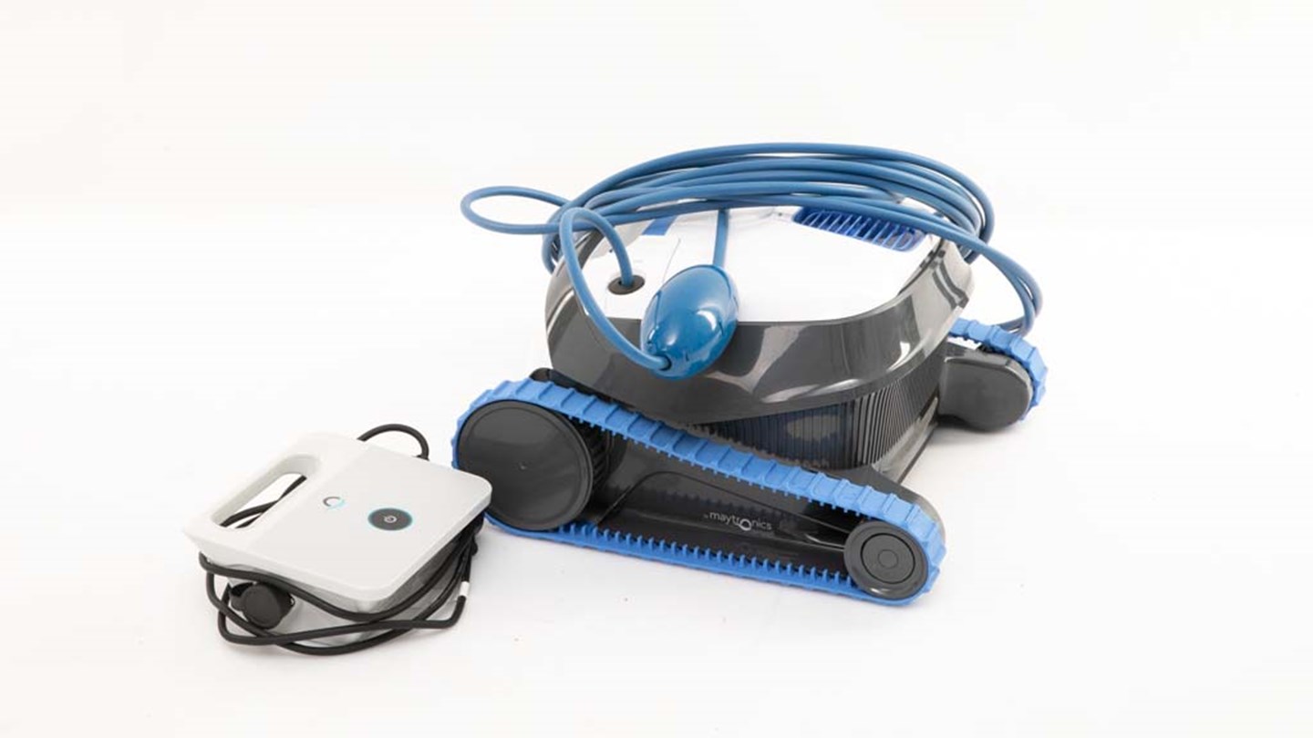 Dolphin by Maytronics M500 CB Review | Pool cleaner | CHOICE