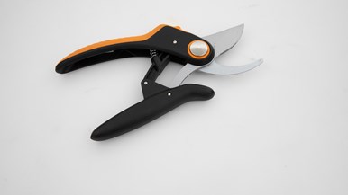 Fiskars P721 Plus 1057170 PowerLever review - CHOICE