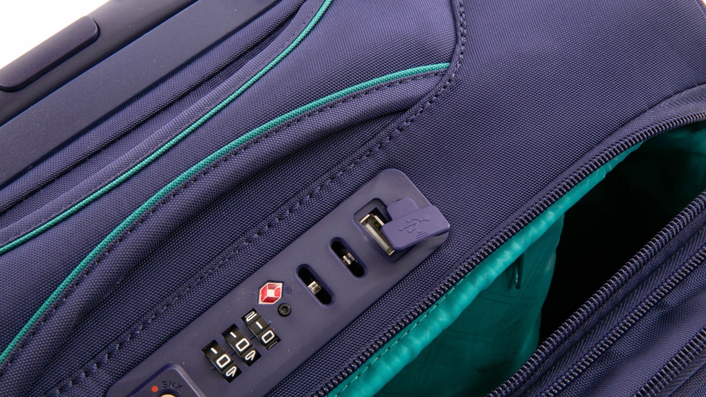 Flylite Groove Lite 54cm Exp Suitcase Review | Luggage | CHOICE