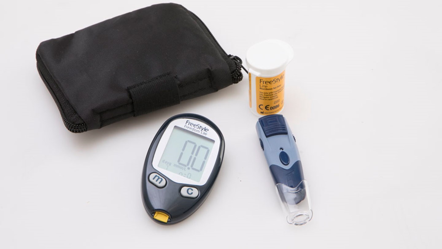 FreeStyle Optium Neo Review | Blood glucose meter | CHOICE