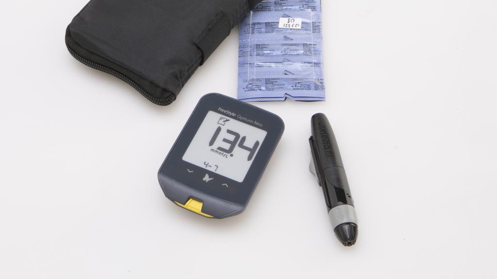 FreeStyle Optium Neo Review | Blood glucose meter | CHOICE