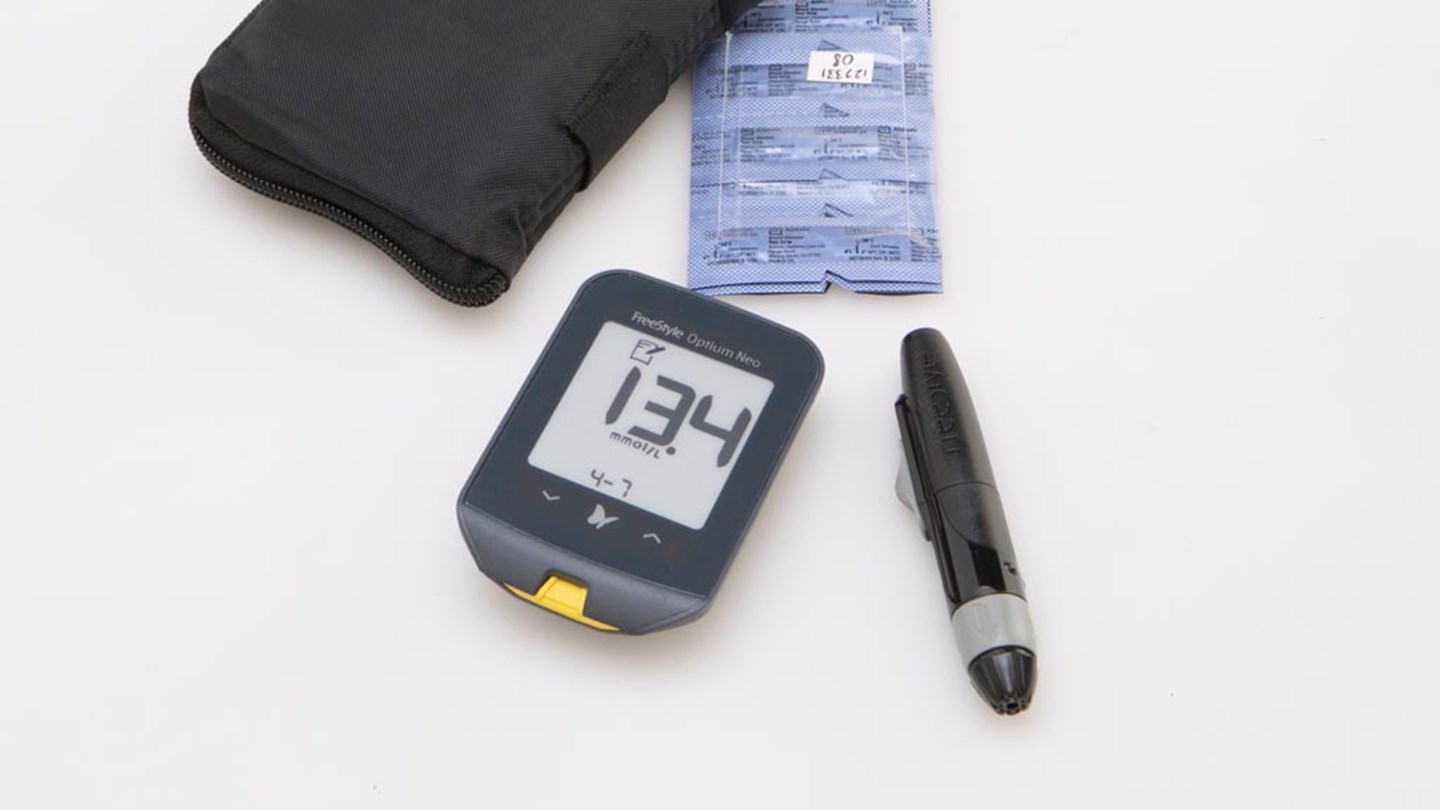 FreeStyle Freedom Lite Review | Blood glucose meter | CHOICE
