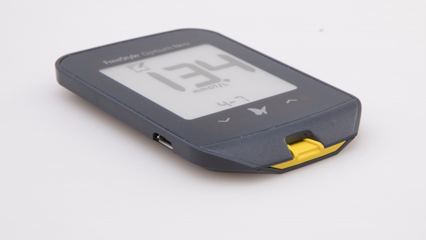 FreeStyle Optium Neo Review | Blood glucose meter | CHOICE