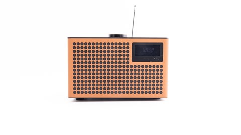 Geneva Acustica Lounge Review | Digital radio | CHOICE