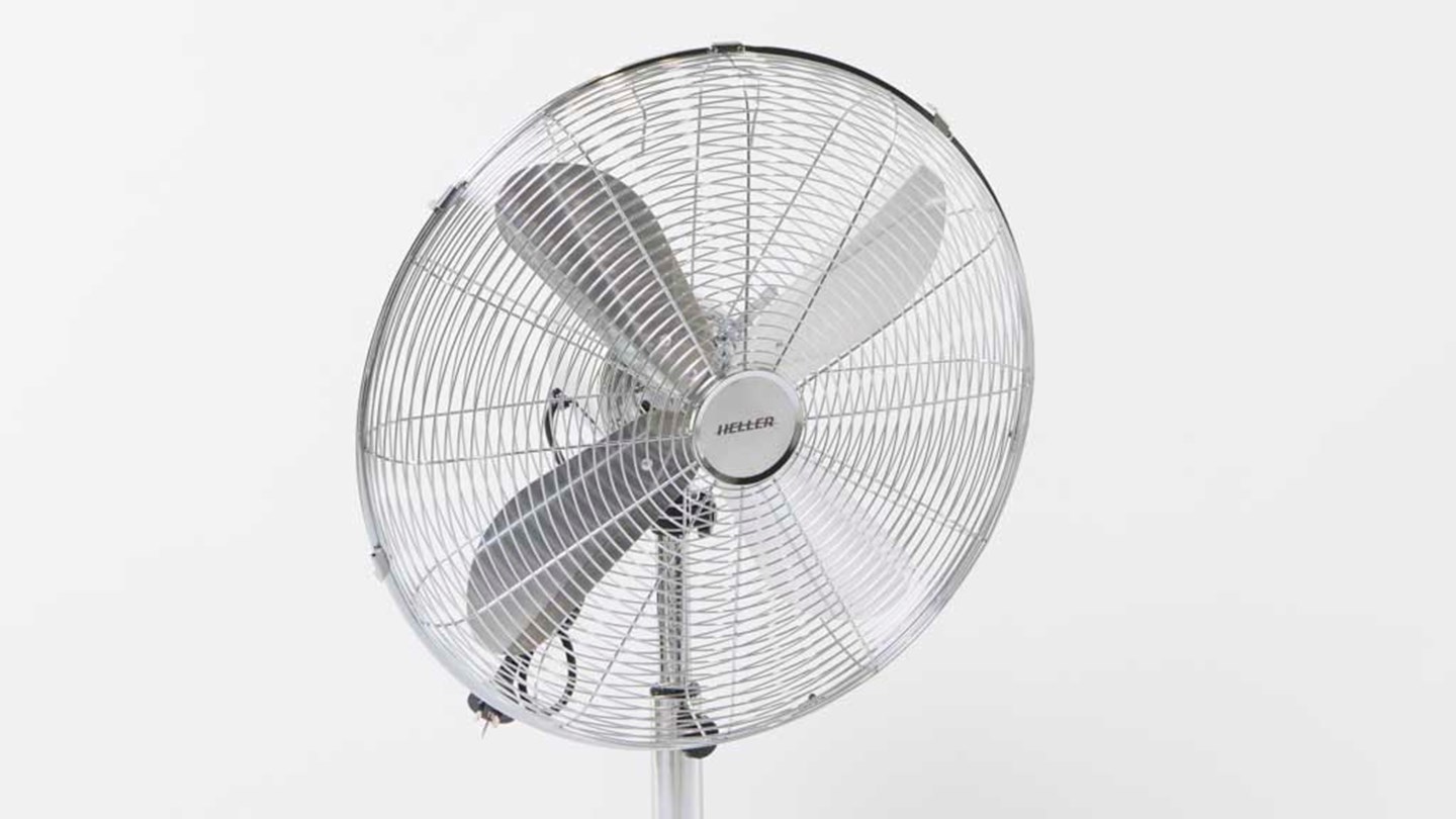Heller 45cm Chrome Metal Pedestal Fan MPF45C Review | Pedestal and ...
