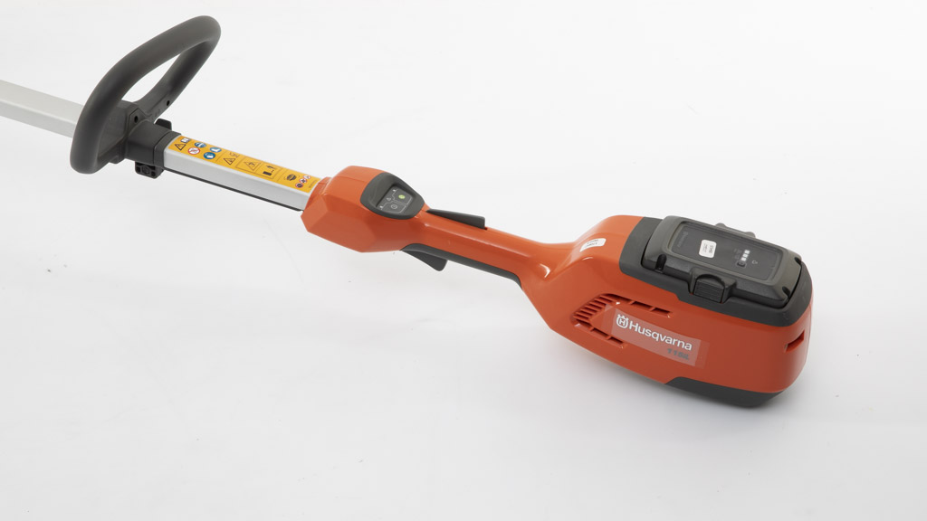 Husqvarna 115iL Review | Line trimmer | CHOICE