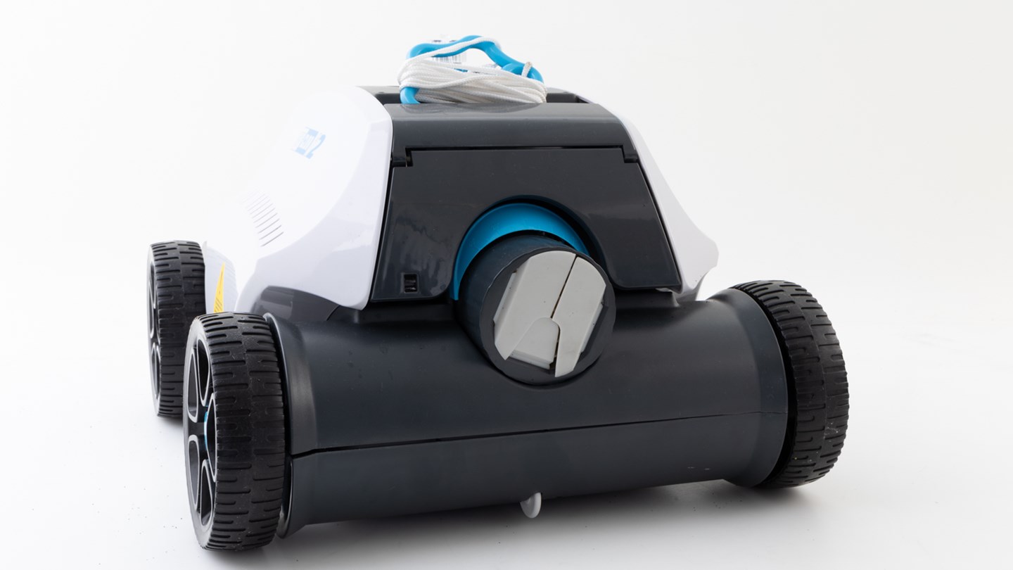 Hy-Clor i2 Cordless Robot Pool Cleaner Review | Pool cleaner | CHOICE