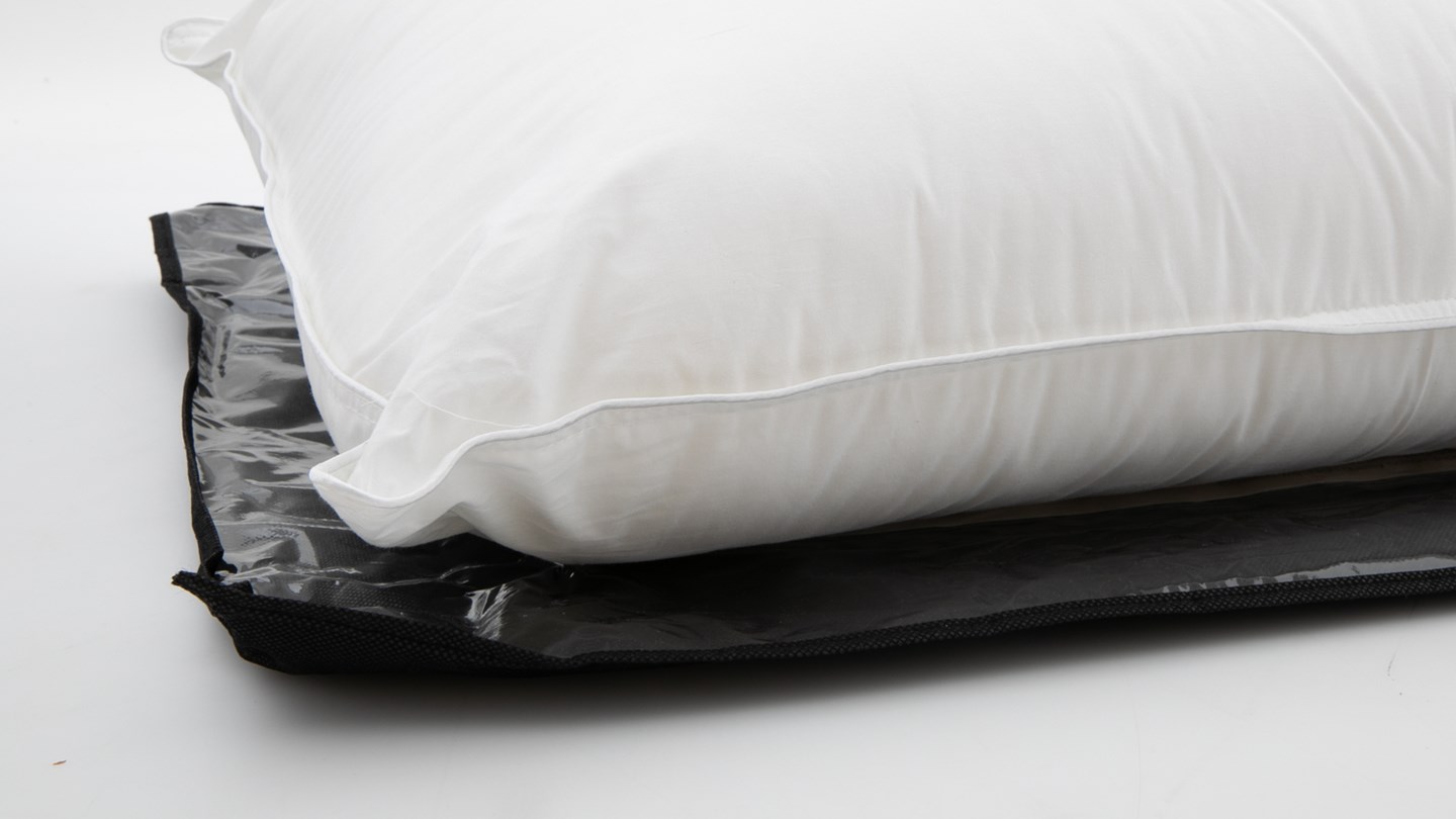 Jaspa Black All Seasons Australian Wool Blend Pillow Review | Best ...