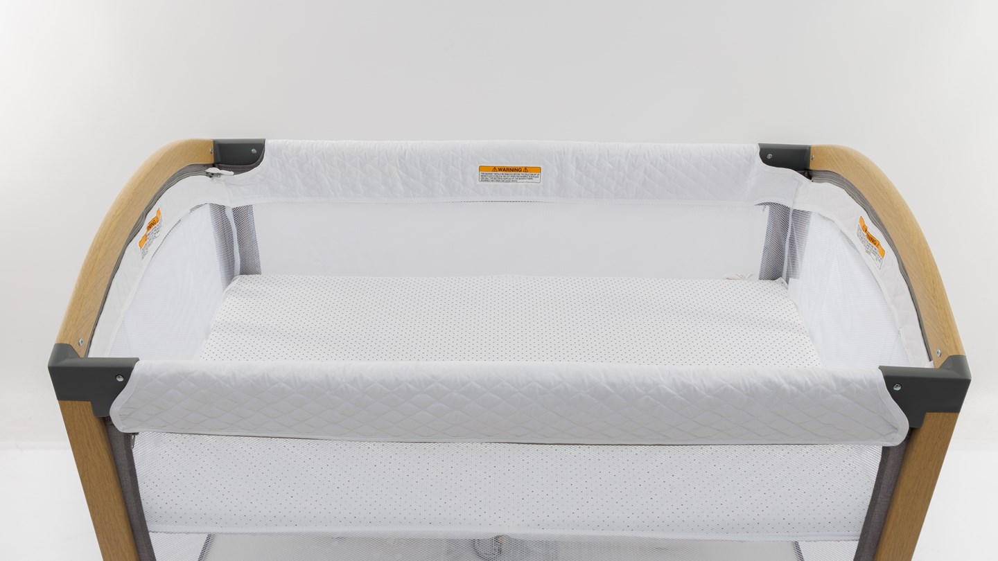 Jengo Oasis 2 in 1 Folding Cot with Changer EA11590 Review | Portable ...