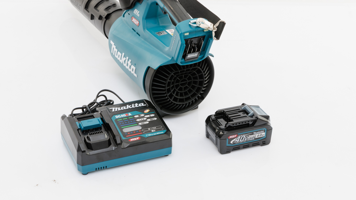 Makita 40V Max Brushless Blower Kit UB001GM101 Review | Leaf blower and ...