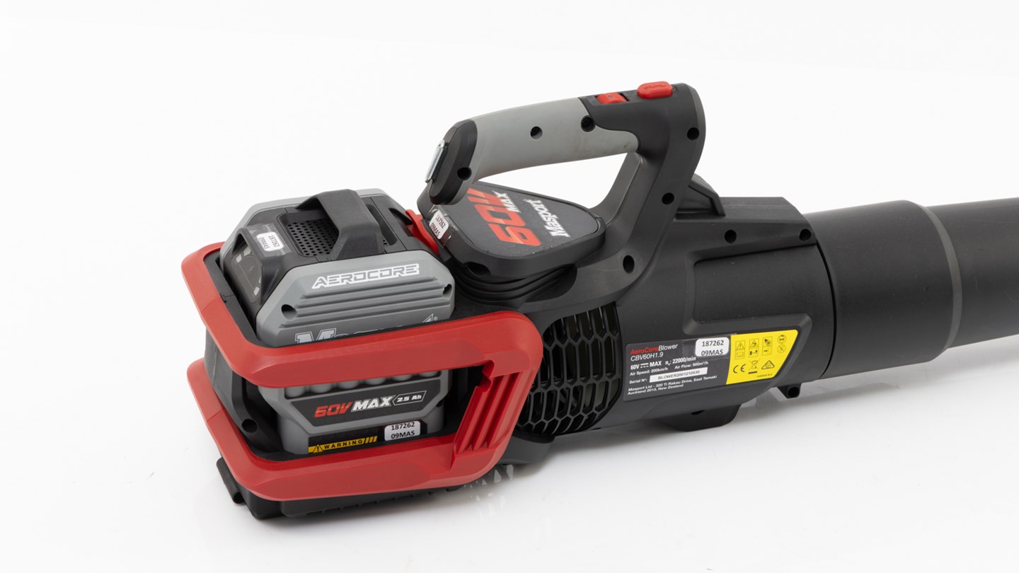 Masport 60V Turbo Blower - Kit Review | Leaf blower and blower vac | CHOICE