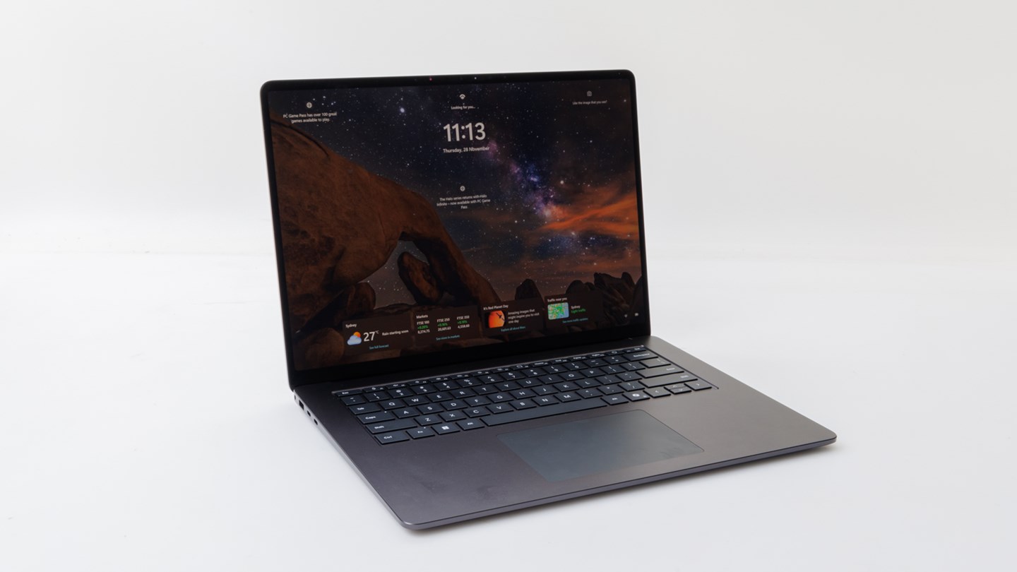 Microsoft Surface Pro 11th Edition (2076) Review | Laptop and tablet ...