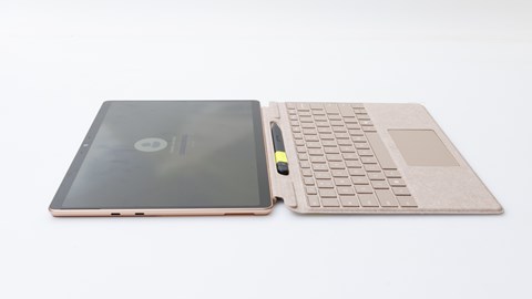 Microsoft Surface Pro 11th Edition (2076) Review | Laptop and tablet ...