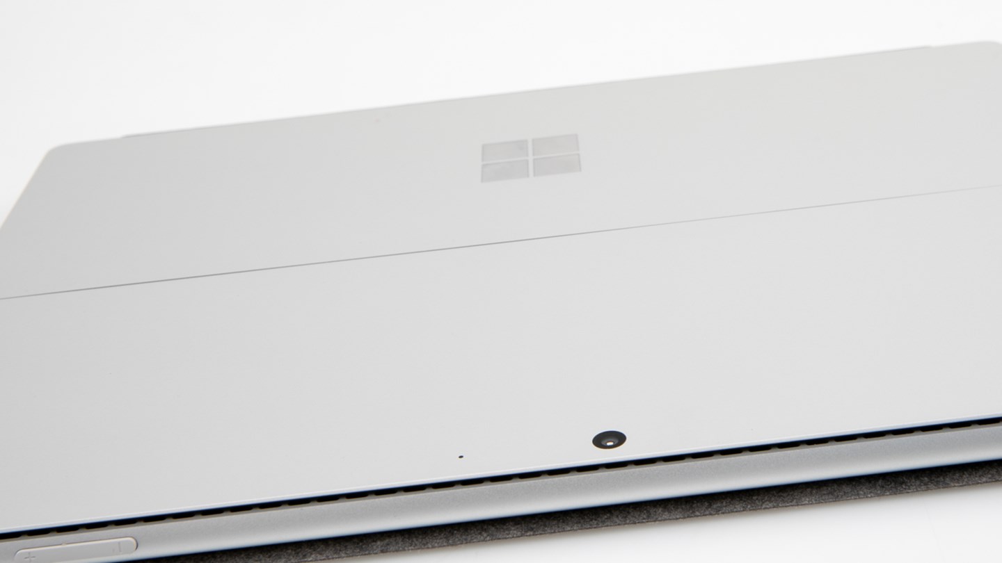 Microsoft Surface Pro 9 (Model 2038) with Signature Keyboard and Slim ...