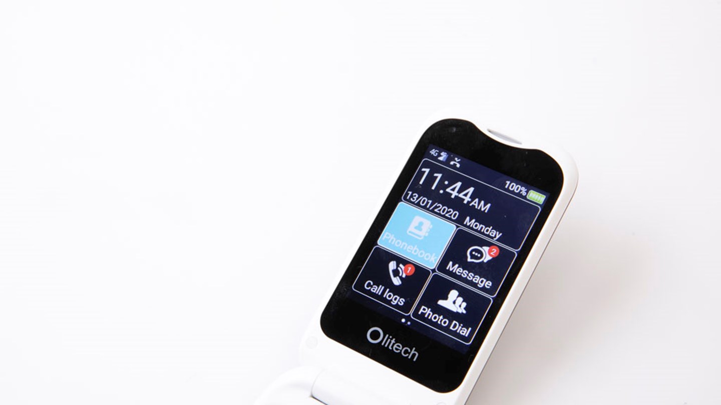 Olitech EasyFlip OLT2908 Review | Mobile phones for seniors | CHOICE