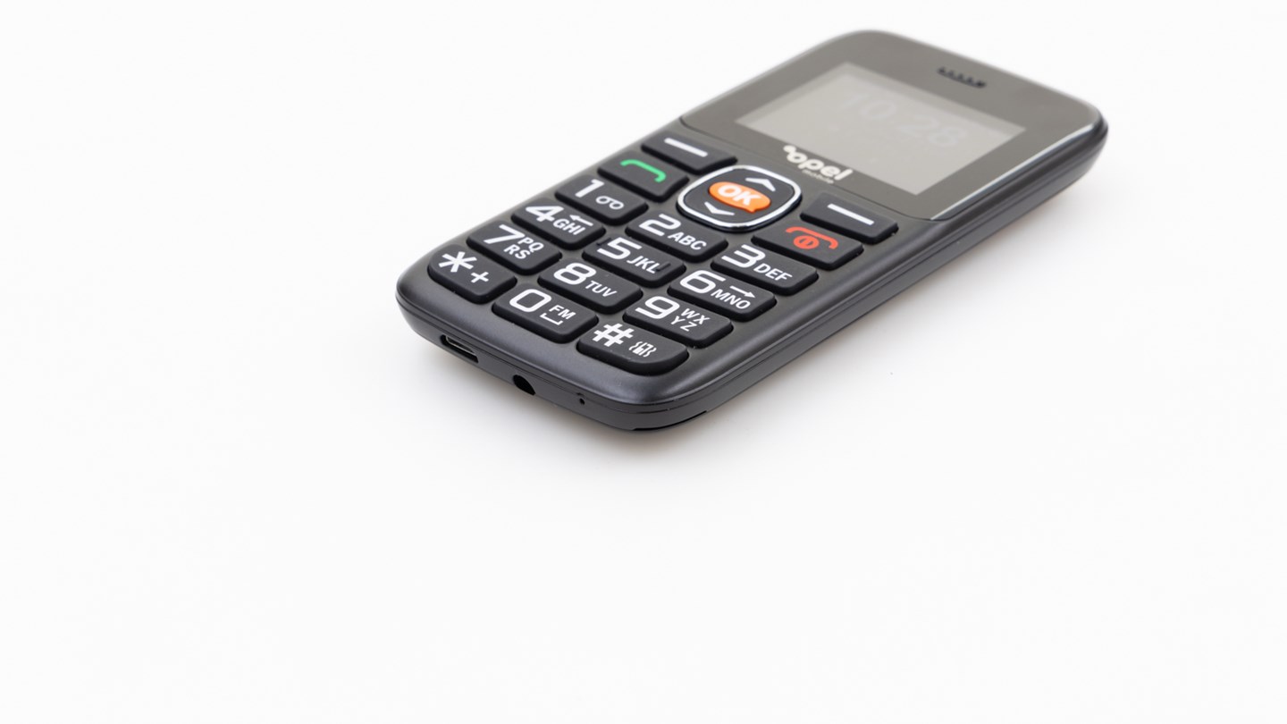 Opel Lite 4G Review | Mobile phones for seniors | CHOICE