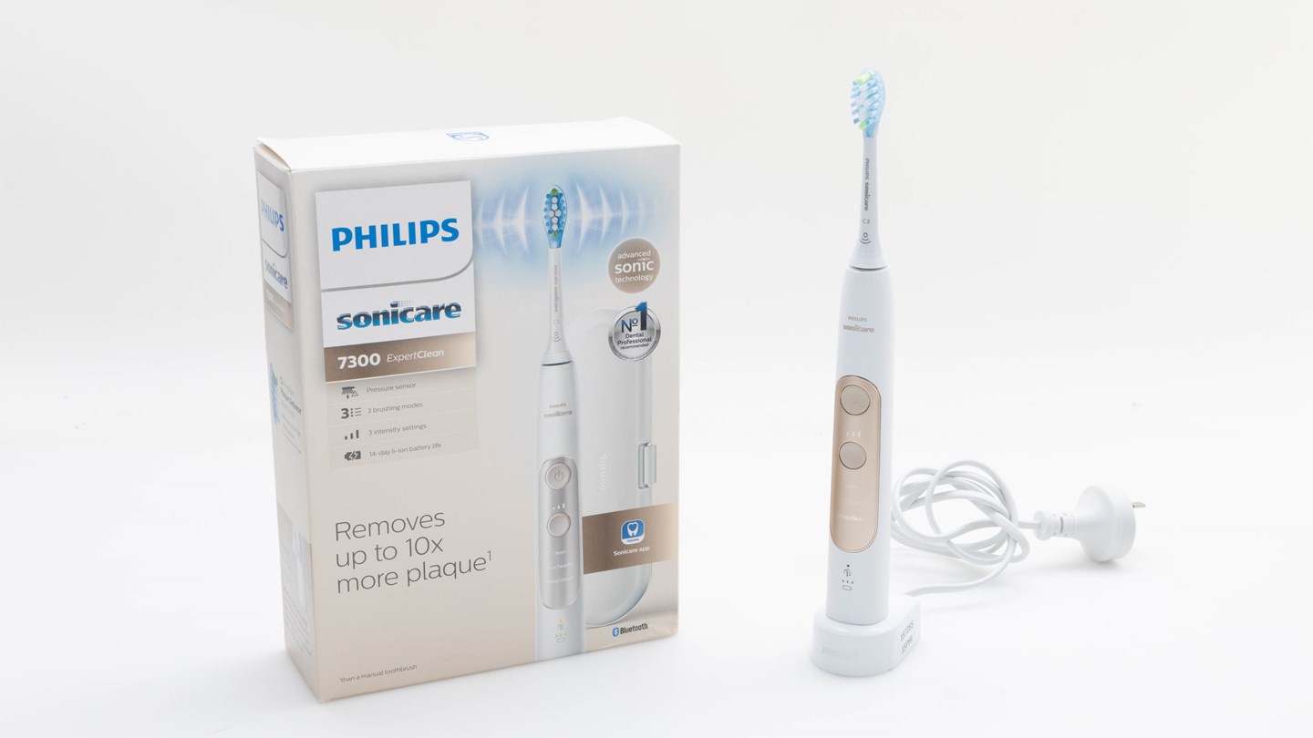 Philips Sonicare ExpertClean 7300 HX9618/24 Review | Electric ...