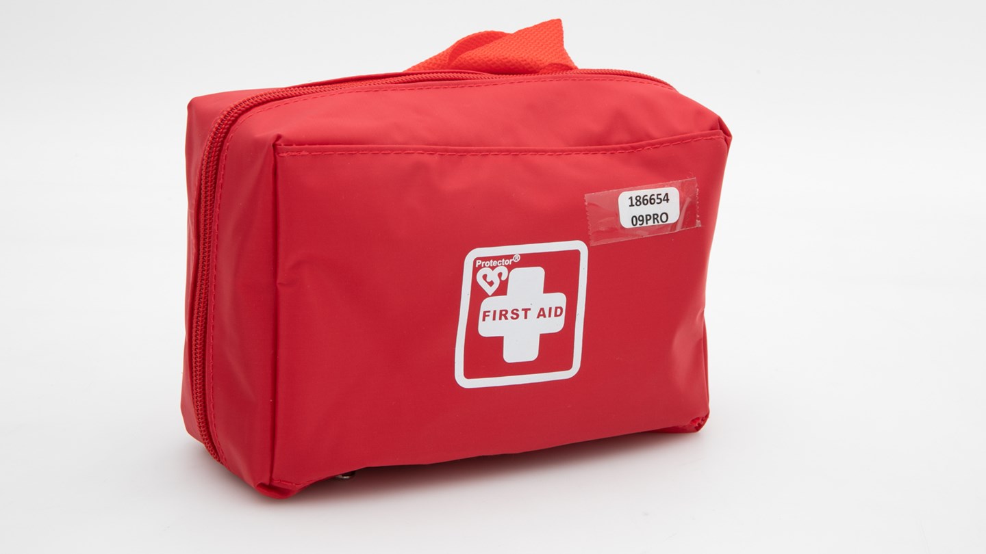 Protector Workplace kit (100 pieces) Review | First aid kit | CHOICE