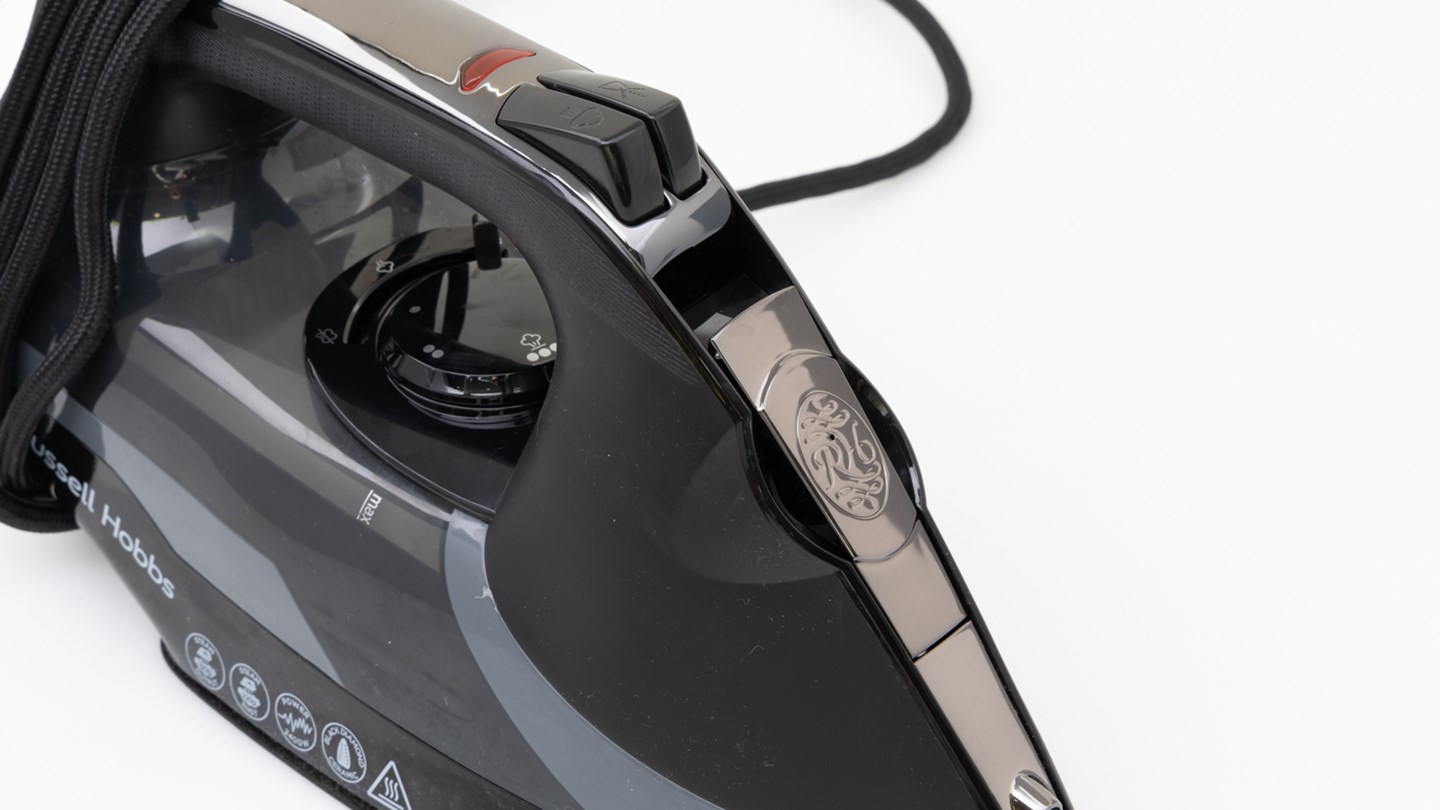 Russell Hobbs Diamond Elite Iron RHC590 Review | Steam iron | CHOICE
