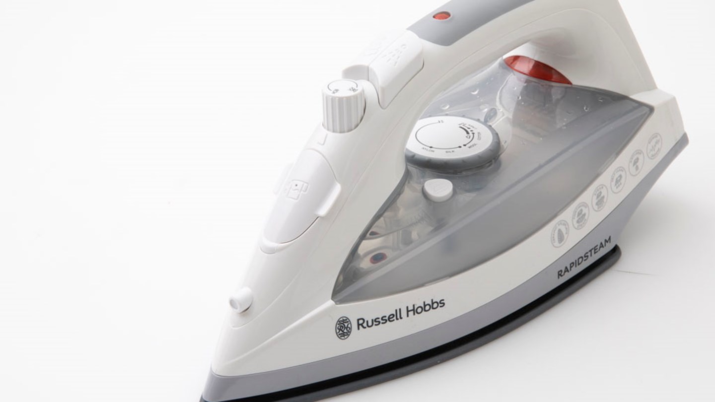 Russell Hobbs Easy Store Iron RHC1000 Review | Steam iron | CHOICE