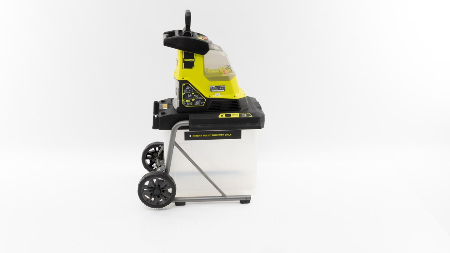 Ryobi 36V Crushing Shredder R36XSHR10 + R36SK4 Review | Garden shredder ...