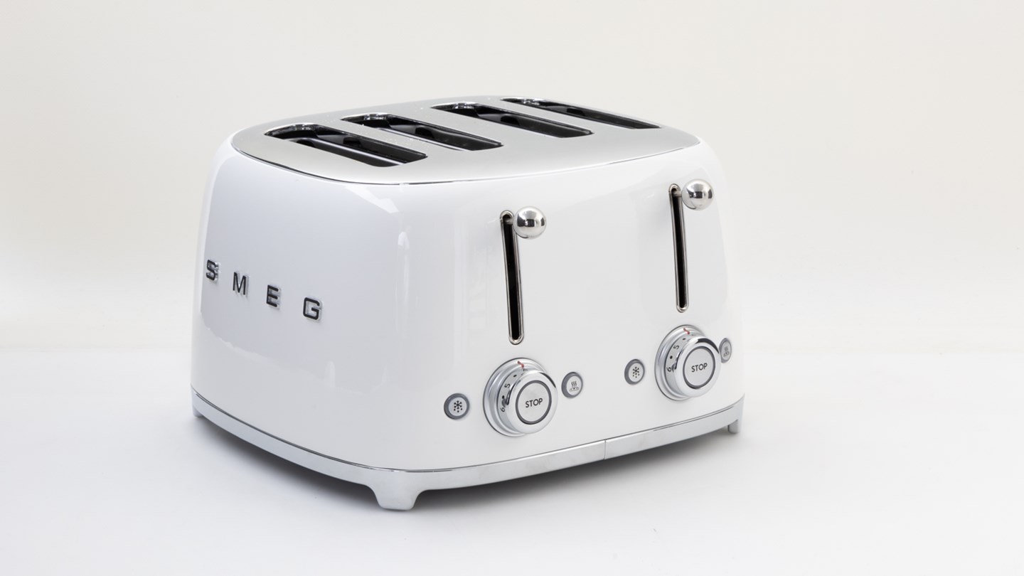 Smeg 50's Style 4 Slice Toaster TSF03WHAU Review | Toaster | CHOICE