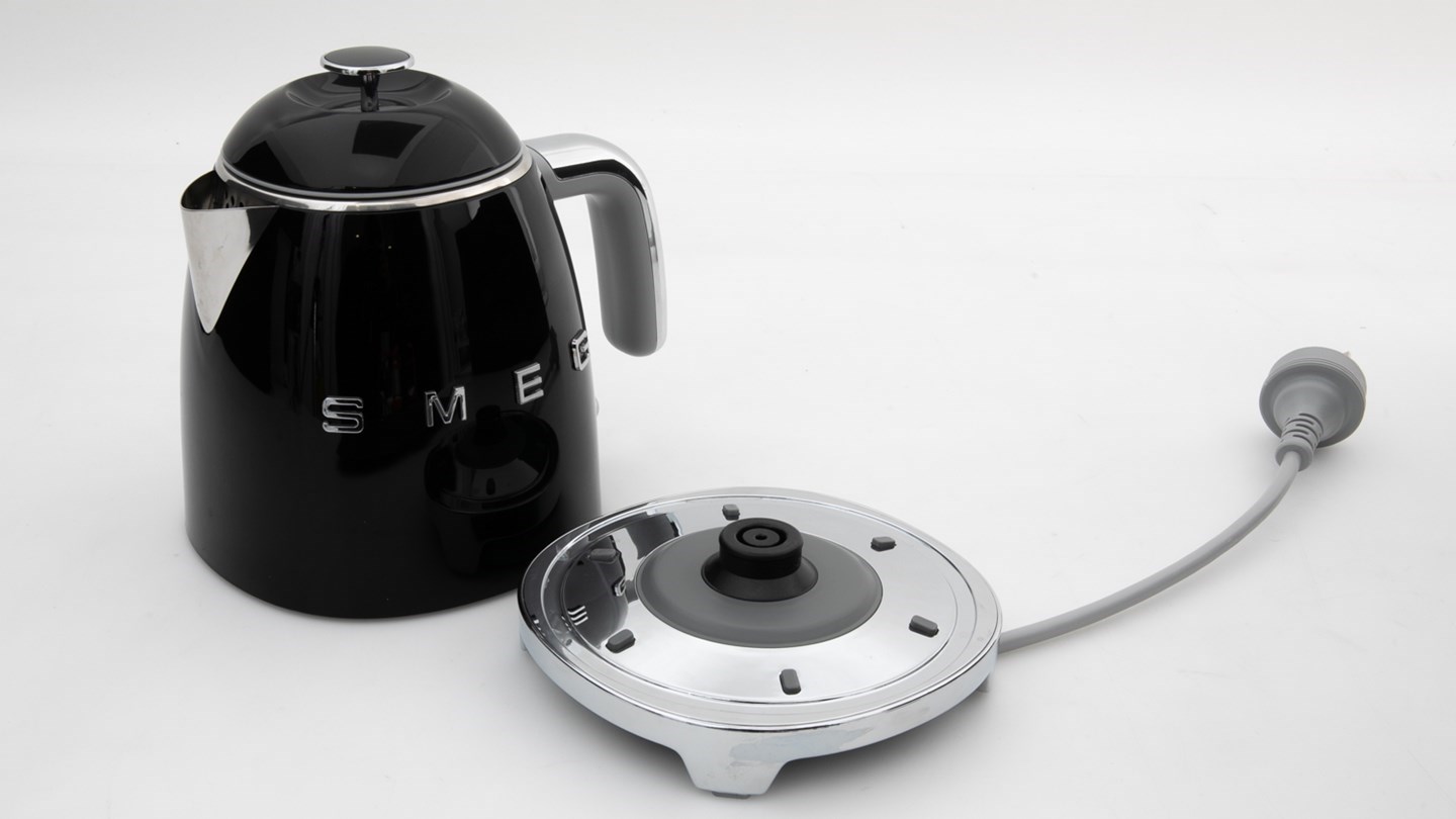 Smeg Mini Kettle KLF05 Review | Kettle | CHOICE
