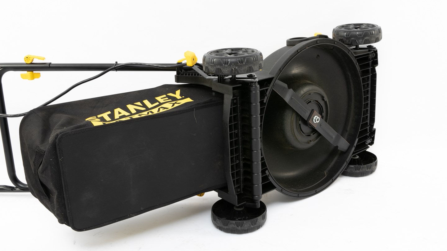 Stanley Fatmax 2 x 18V 51cm Push Mower (SFMCMW2651M) Review | Battery ...