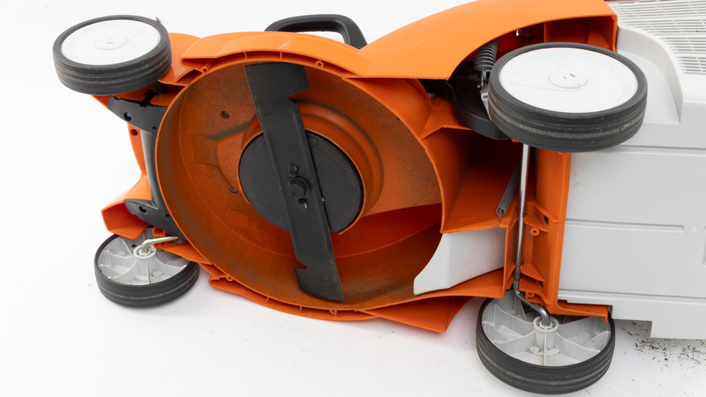 Stihl RMA 239 Review | Battery lawnmower | CHOICE