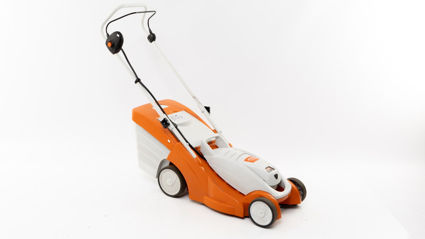 Stihl RMA 460 Review | Battery lawnmower | CHOICE