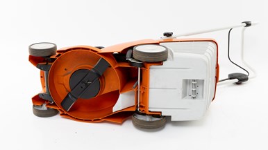 Stihl RMA 339 Kit Review | Battery lawnmower | CHOICE