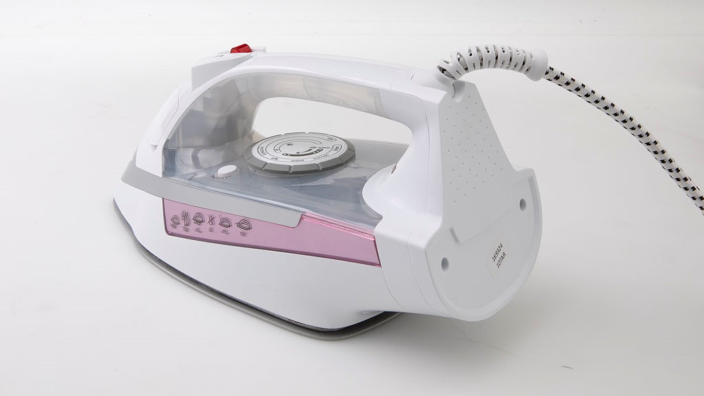 Target TARIR17 Review | Steam iron | CHOICE