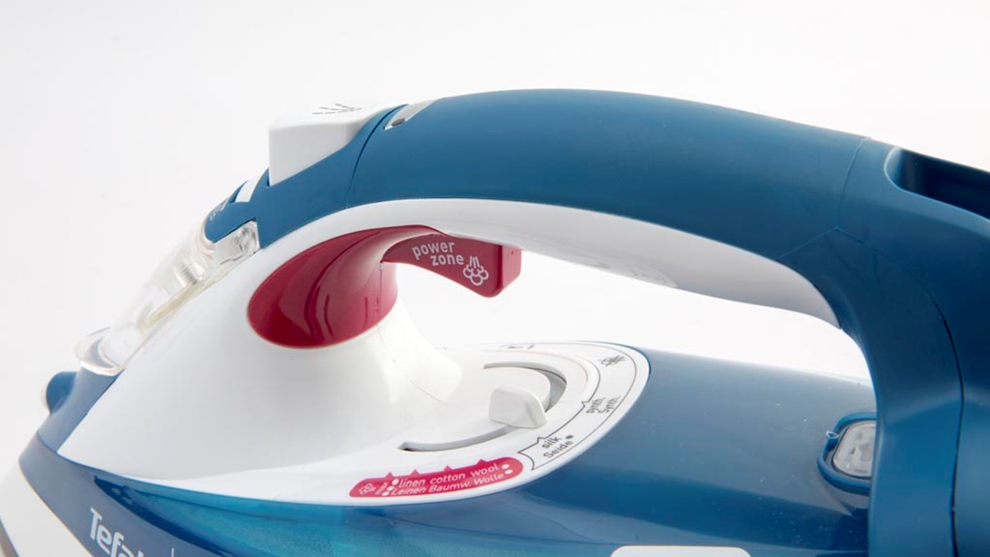Tefal Aquaspeed Autoclean FV5375 Review | Steam iron | CHOICE