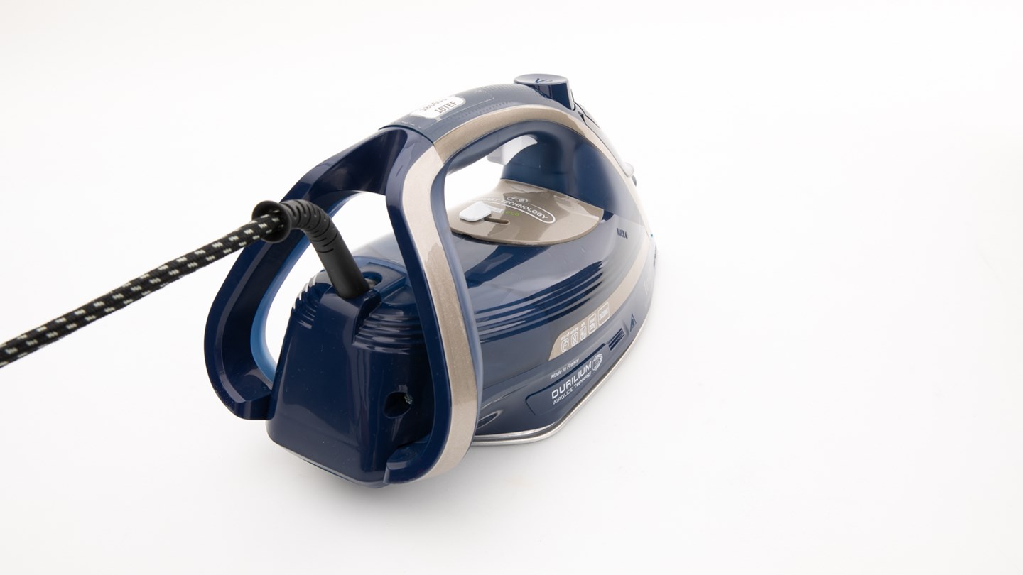 Tefal Smart Protect Plus FV6872 Review | Steam iron | CHOICE