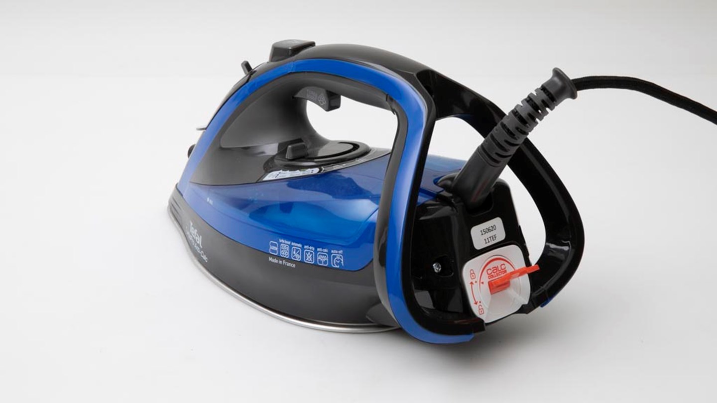 Tefal Turbo Pro Anti-Calc FV5648 Review | Steam iron | CHOICE