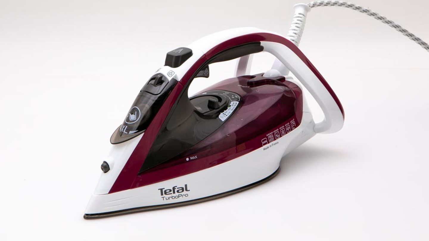 Tefal Maestro FV1849 Review | Steam iron | CHOICE
