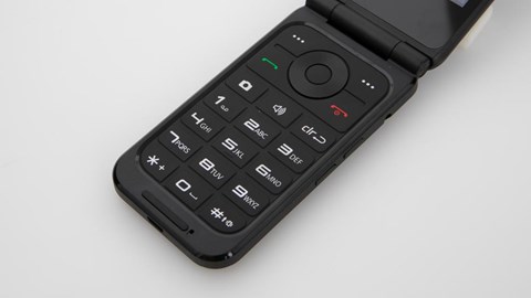 Telstra Flip 3 4G Review | Mobile phones for seniors | CHOICE